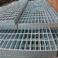 China Hot DIP Galvanized Steel Stair Tread Grating - 20-100mm Bearing Bars, 3-5kPa Load Capacity for sale