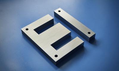 Cina Laminazioni E-I EI 100 del trasformatore del centro d'acciaio del trasformatore del silicio di 3UI 0.5mm in vendita