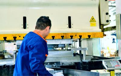 Cina Silicon Steel No Oriented Ei Transformer EI CORE Cold Rolled Non-oriented Silicon Steel ei lamination sizes in vendita