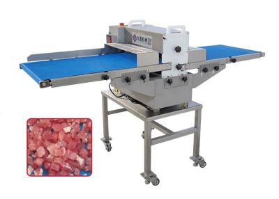 Cina 500 KG/h Macchina per il taglio di cubo di carne fresca di pollo e fegato di pollo con trasportatore in vendita