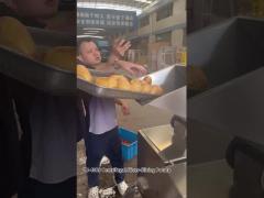 優れた結果の12カッティングステーション遠心ポテトチップススライス切断機