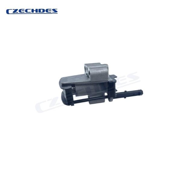 Quality 2.2L Diesel Car Engine Chain Timing Chain And Tensioner Set LR001300 ODM for sale