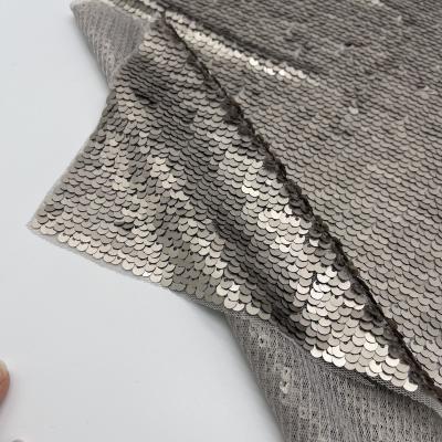 Cina Materiale tessile di ricamo per abbigliamento M01-022 in vendita
