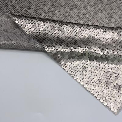 Cina Materiale tessile di ricamo per abbigliamento M01-022 in vendita