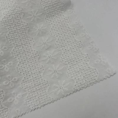 Cina tessuto ricamato bianco a maglia piccola 100%N traspirante per abiti di fodera in vendita