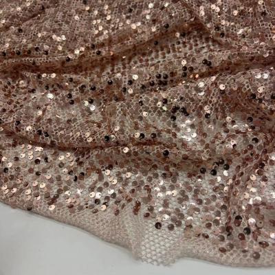 Cina Stoffa ricamata 70% P 30% M colore oro utilizzato per decorare abiti da sera in vendita