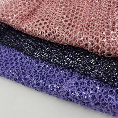 China Fabrica de bordados de malha de lenço 100% poliéster para vestidos de festa à venda