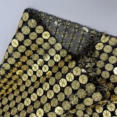 Cina Tissu ricamato 100% P colore oro per decorazioni da uomo camicia da sequin in vendita