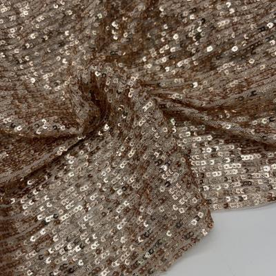 Cina Stoffa ricamata di paccole 95% P 5% SP colore oro per gonne di paccole in vendita