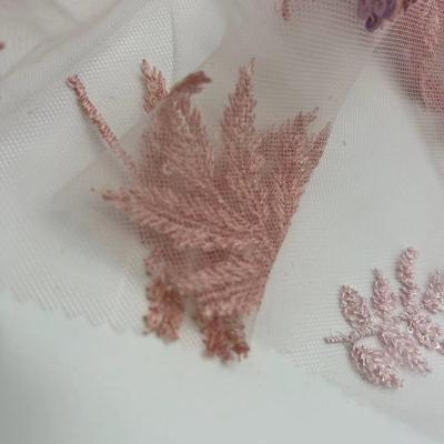 Cina Disegno a forma di foglia Sequins Tessuto ricamato Colore rosa Buono per abiti a sequins in vendita