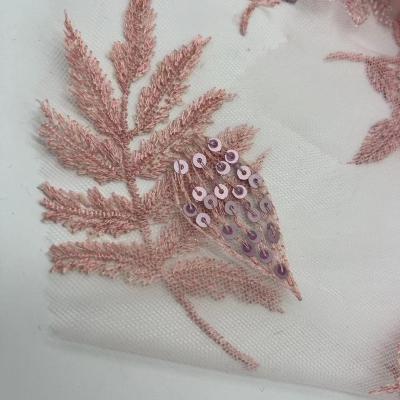 Cina Disegno a forma di foglia Sequins Tessuto ricamato Colore rosa Buono per abiti a sequins in vendita
