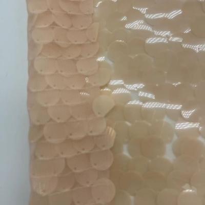 Cina 100% poliestere Big Beige Sequins Tessuto ricamato Diverse dimensioni in vendita