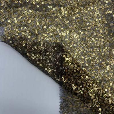 Cina Personalizzazione Color Mesh Sequins Tessuto ricamo 100% poliestere Buono per le donne Abiti da festa in vendita