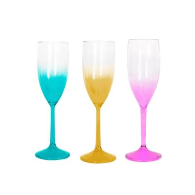 Cina Reusable Plastic Champagne Glass Acrylic Champagne Flutes for Hotel in vendita
