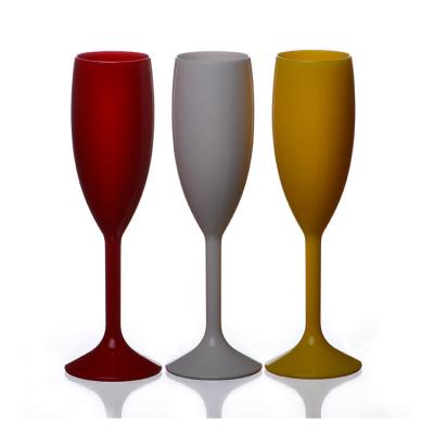 Cina Reusable Plastic Champagne Glass Acrylic Champagne Flutes for Hotel in vendita