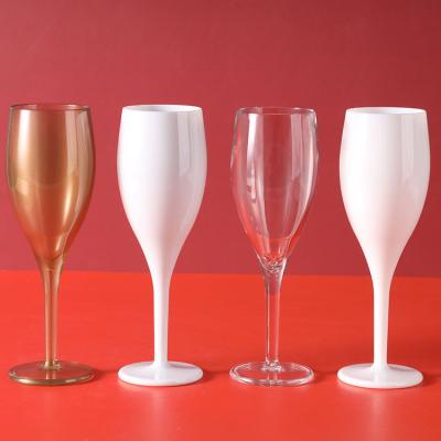 Cina 2.5oz piccolo SAN Champagne Flutes Glasses biodegradabile di plastica 70ml in vendita