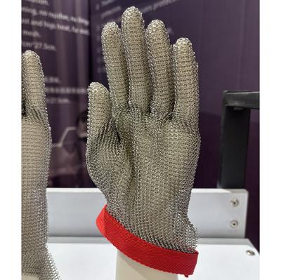 China 316L Stainless Steel Gloves for Butchers Chainmail Design for Protection Welded Mesh Technique Wire Material Processed Welding for sale