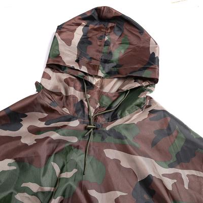 Cina Gli adulti multifunzionali piovono il poncio impermeabile del cammuffamento militare dei cappotti con il cappuccio in vendita
