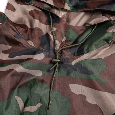 Cina Gli adulti multifunzionali piovono il poncio impermeabile del cammuffamento militare dei cappotti con il cappuccio in vendita