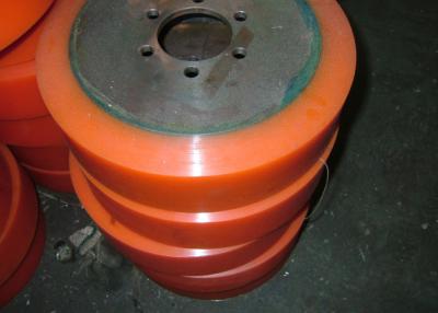 Cina Che invecchia il rivestimento del poliuretano dell'unità di elaborazione di rosso i rulli industriali resistenti spinge/ruote del poliuretano in vendita