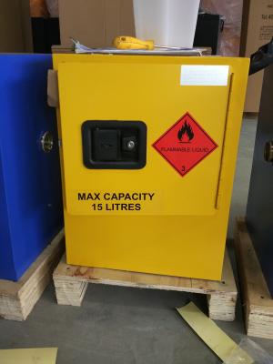 China 12 GAL Vented Chemical Storage Cabinets With Double Layer For Flammable Goods for sale