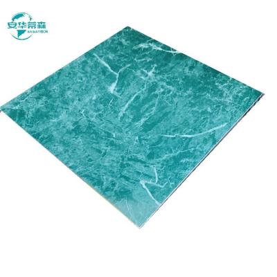 中国 1220mm幅サンドイッチパネル、曲げやすく成形が容易で多様な用途に 販売のため