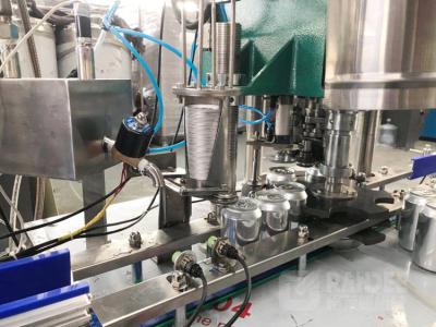 Cina La soda uguale di pressione 750ml può la sicurezza igienica della macchina di rifornimento in vendita
