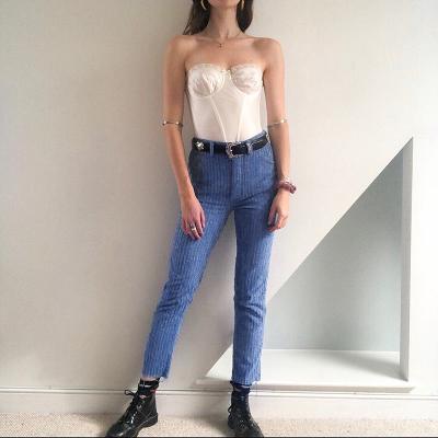 中国 冬はバトックに大きい穴の女性を示す女性偶然のズボンをコーデュロイのズボン厚くした 販売のため