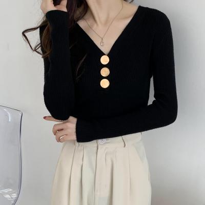 Cina Le signore lungamente collegano il pullover con un manicotto che il collo a V profondo tricotta il maglione con i bottoni in vendita