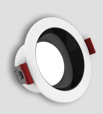 Cina 7W 2,5 pollici regolabile CCT LED Downlight 3000K-6000K IP44 in vendita