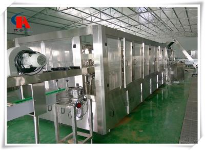 China 5 In 1 PET Bottle Filling Equipment High Filling Speed 2000 BPH Capacity for sale