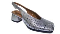 China Ladies Leather Sandals for sale