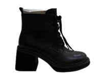 China Ladies Leather Boots for sale