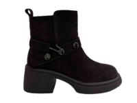 China Ladies Leather Boots for sale