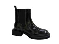 China Ladies Leather Boots for sale