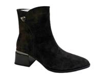 China Ladies Leather Boots for sale