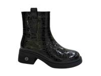 China Ladies Leather Boots for sale