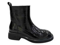China Ladies Leather Boots for sale