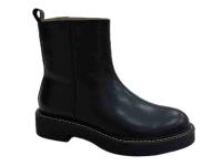 China Ladies Leather Boots for sale