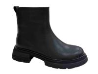 China Ladies Leather Boots for sale