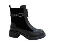 China Ladies Leather Boots for sale