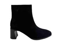 China Ladies Leather Boots for sale
