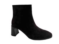 China Ladies Leather Boots for sale