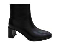 China Ladies Leather Boots for sale