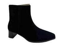 China Ladies Leather Boots for sale