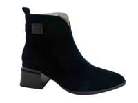China Ladies Leather Boots for sale
