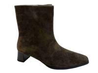 China Ladies Leather Boots for sale