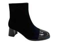 China Ladies Leather Boots for sale