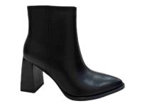 China Ladies Leather Boots for sale