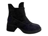 China Ladies Leather Boots for sale